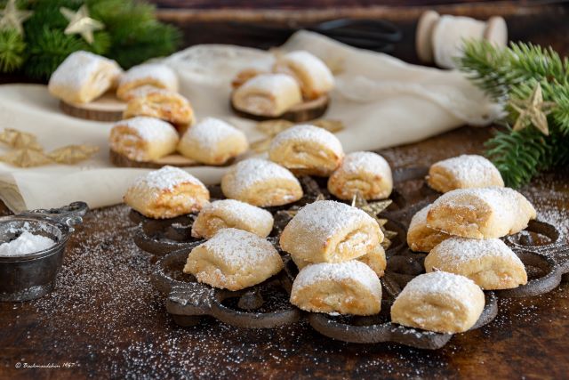 Marzipankissen - Backmaedchen 1967